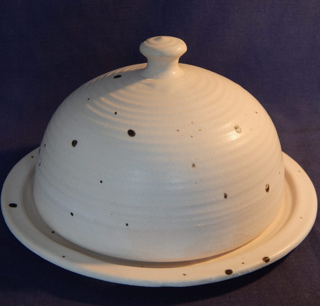 Butter bell and plate - Elaine Hewitt Ceramics